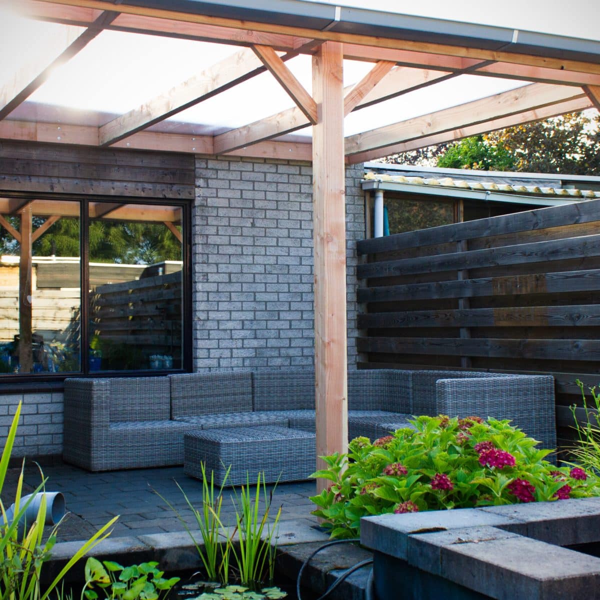 Timmerbedrijf Ellenbroek Emmen - Overkapping op maat gemaakt.